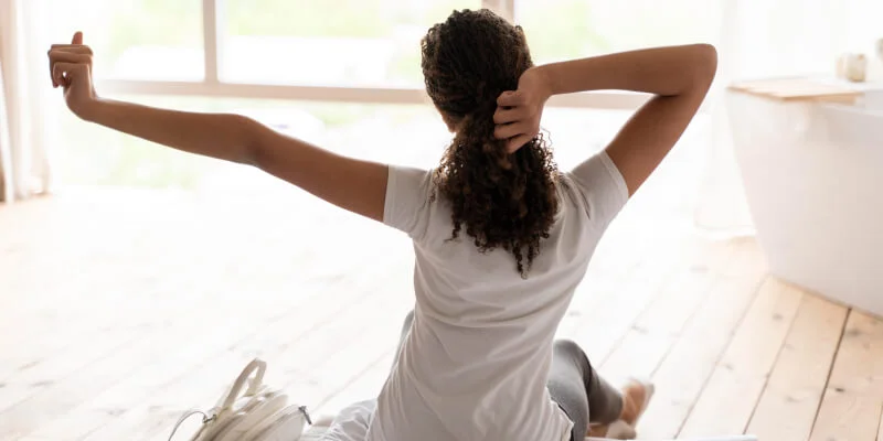 ¿Por qué es bueno estirarse en la cama por las mañanas? - Blog SaludOnNet